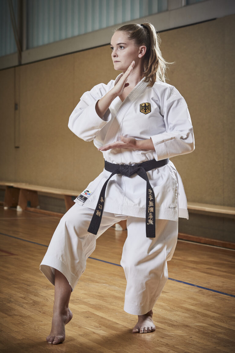 Laura Dreyer gibt Trainerdebüt bei nationalem Lehrgang - Karate Dojo ...